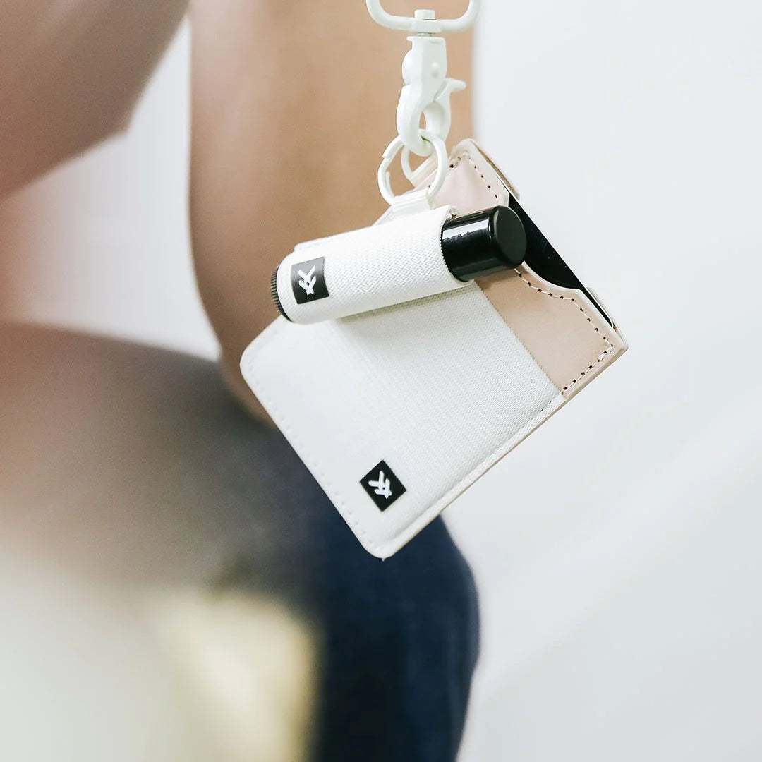 Off white wallet store