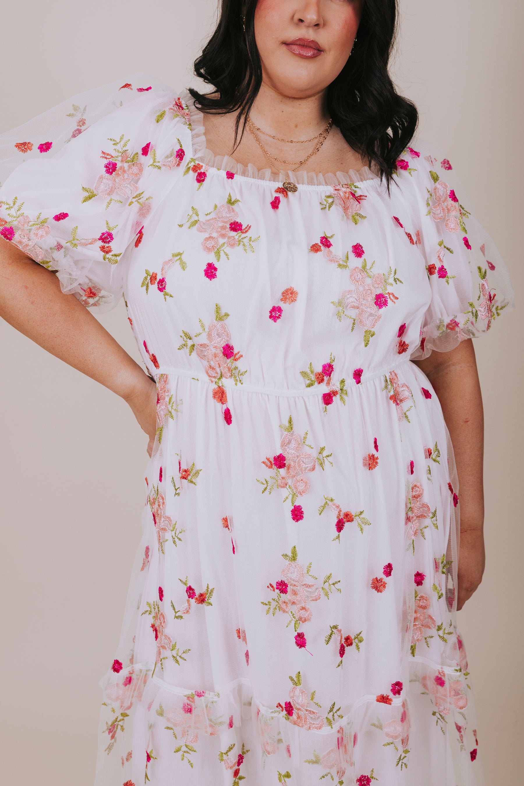 PLUS SIZE - Meet The Queen Dress